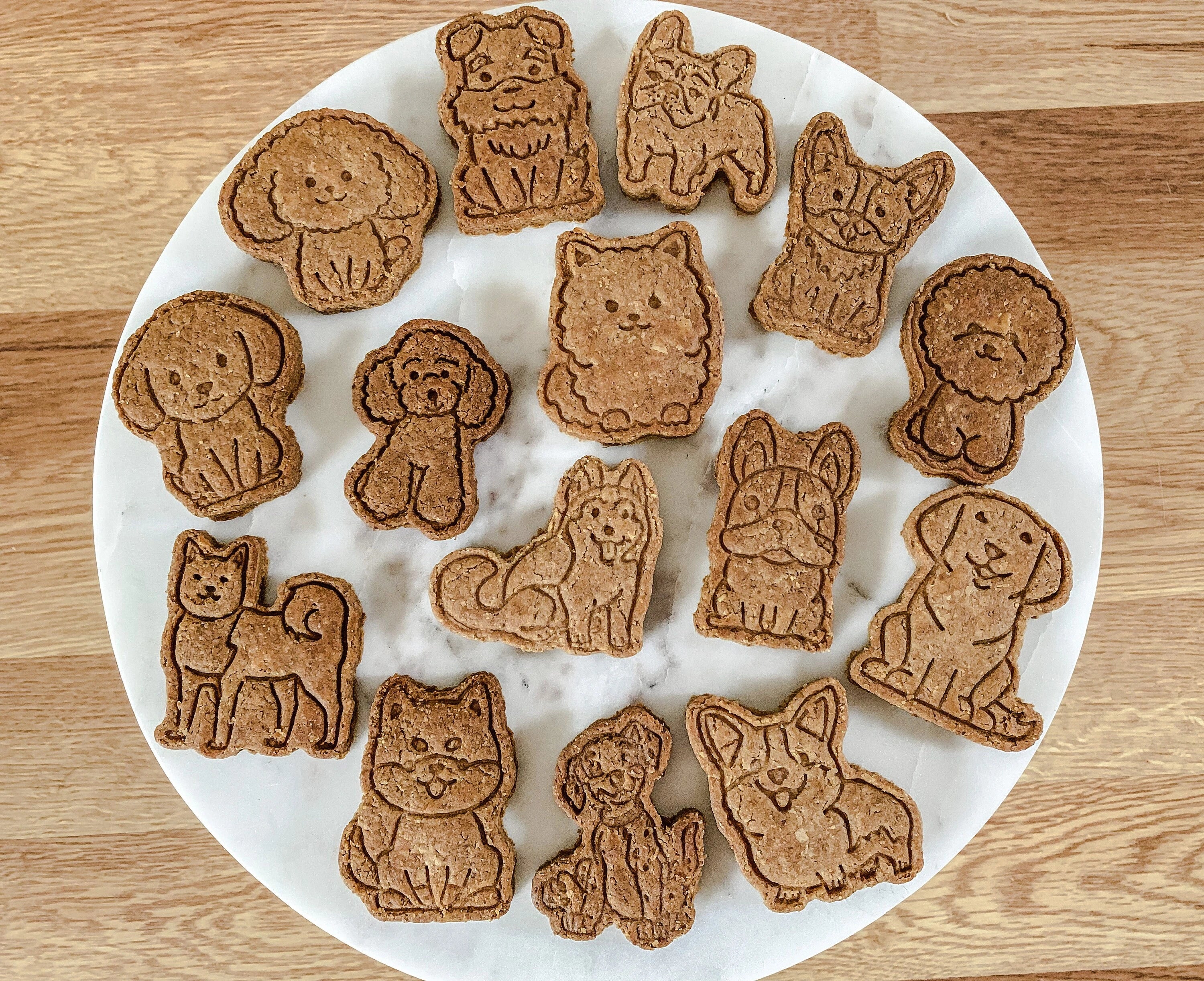 Treats – The Furry Baker